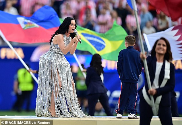 Tom Cruise and Beckhams star at 1st US World Cup game as millions ...