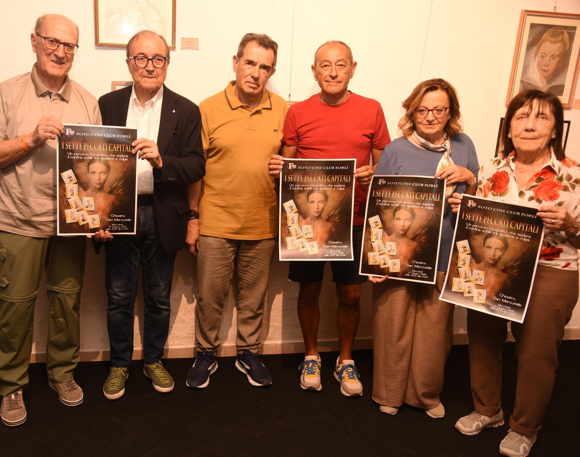 “A spasso nel tempo” (e nello spazio) grazie agli scatti di 80 soci