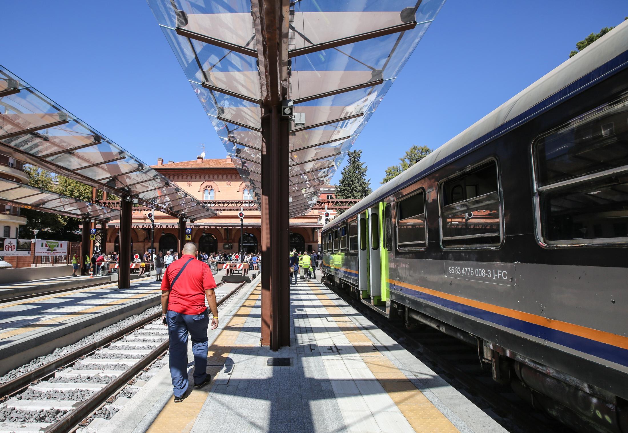 Ex Fcu, cantieri al via. Stop ai treni per tre mesi tra Perugia e Città ...