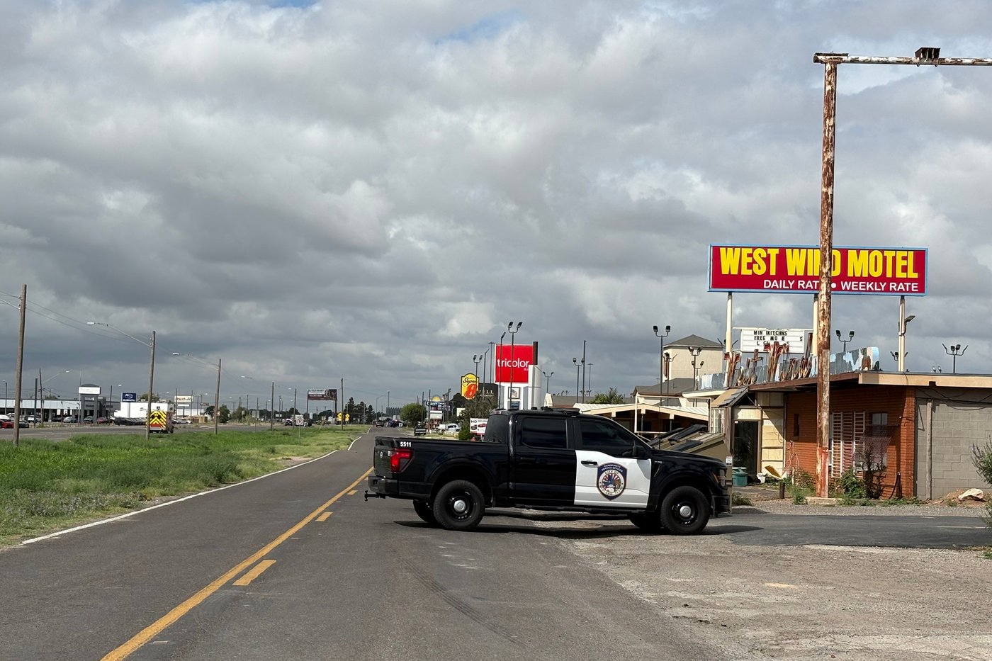 Shooter kills 1 and injures 10 in Texas days after firing at a police ...
