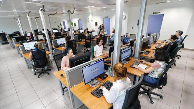 La Junta publica la lista definitiva de traslados de personal laboral ...