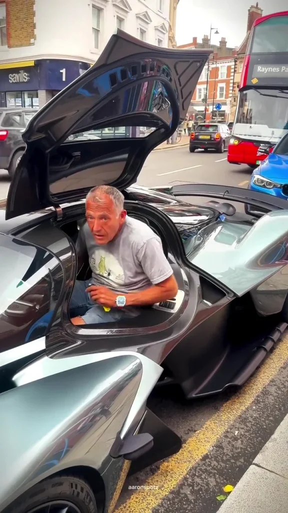 Man casually drives his $3M Aston Martin Valkyrie to do his grocery ...