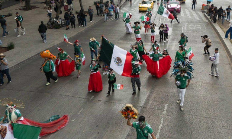 CDMX alista desfile mundialista con catrinas, globos gigantes y ...