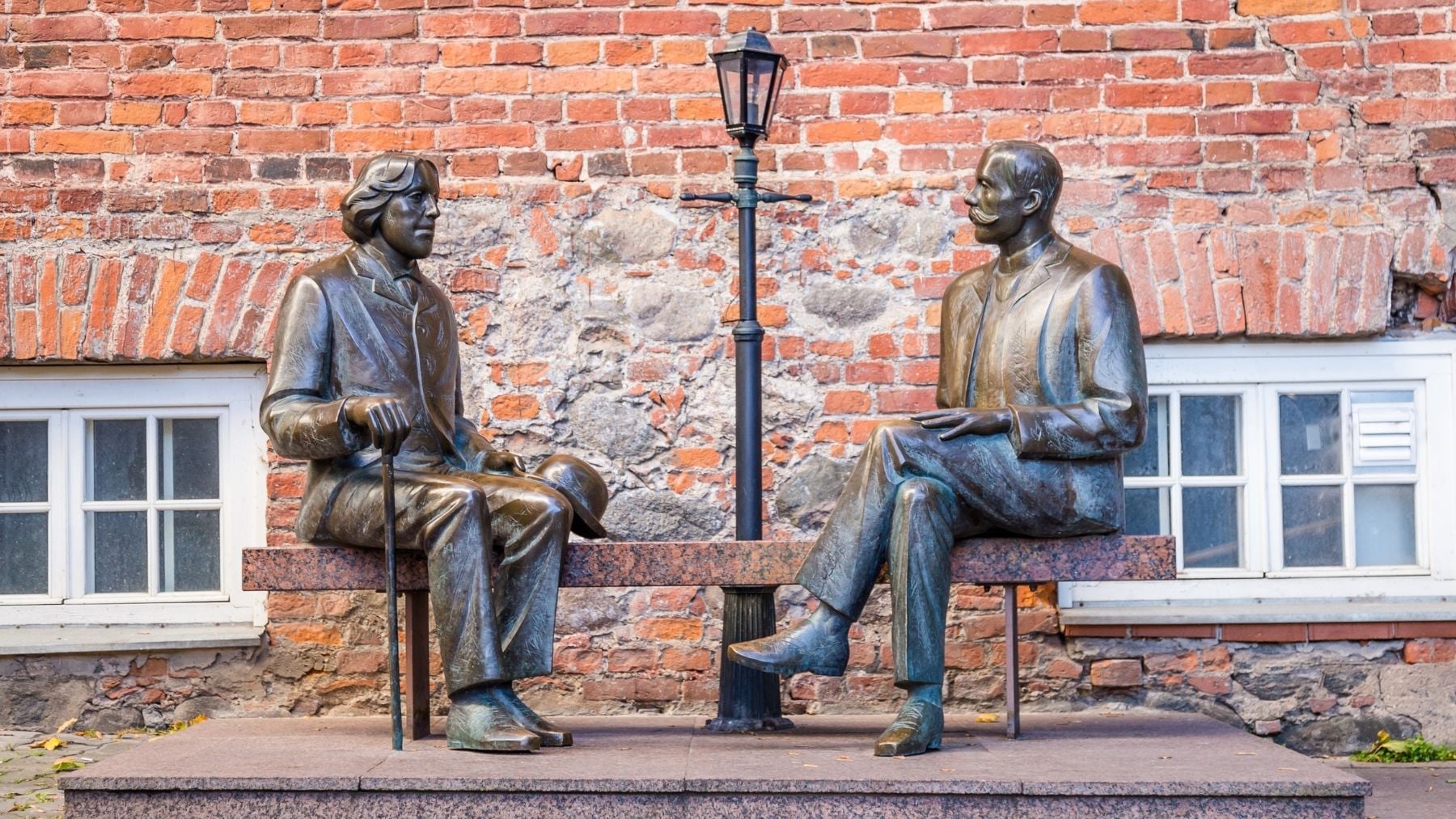 Oscar Wilde: «A veces podemos pasarnos años sin vivir en absoluto, y de ...
