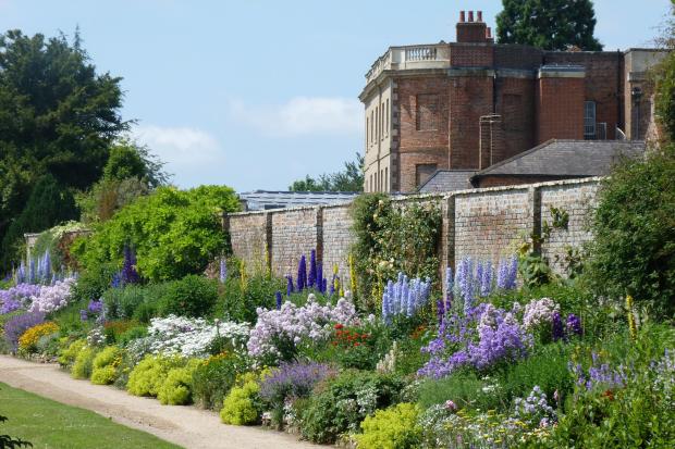 New shuttle bus gives greener access to Waterperry Gardens