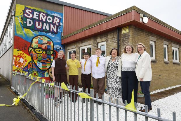 Pupils unveil new mural at Glasgow school in memory of 'extraordinary ...
