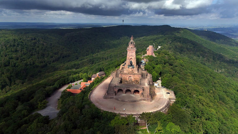 Kyffhäuser-Denkmal: Von Kaiserwürdigung zum Touristenziel