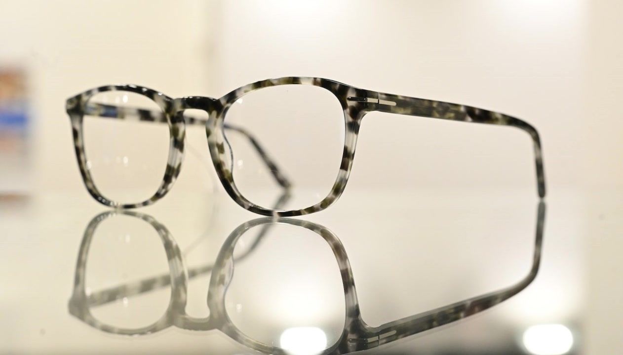 Are you experiencing blurry vision? Symptoms of digital eye strain are ...