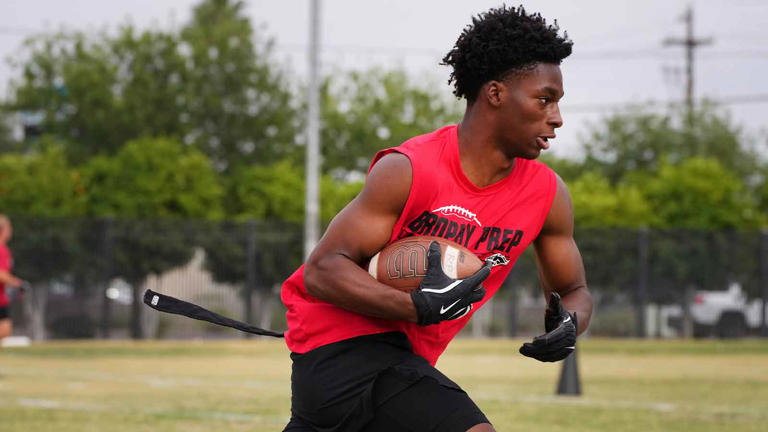 Eagles legend Donovan McNabb’s son commits to play WR at UNLV