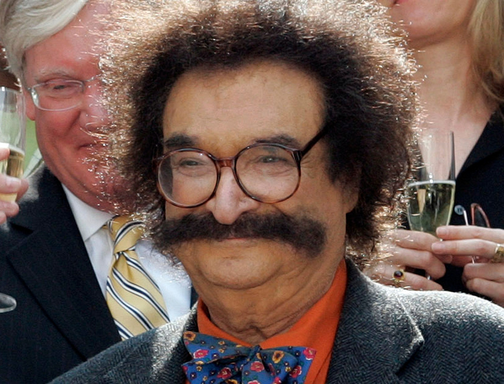 Gene Shalit, longtime 'Today' show movie critic with bushy hair and ...
