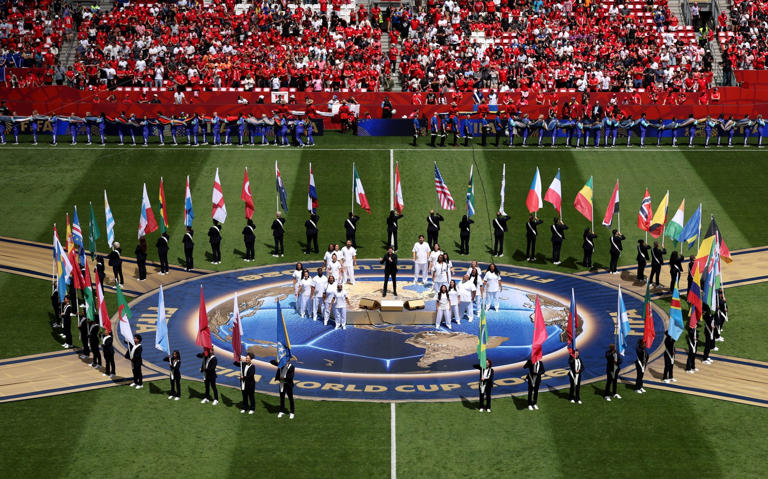 Canadian soccer fans boo US flag as Canada stumbles against Bosnia and ...
