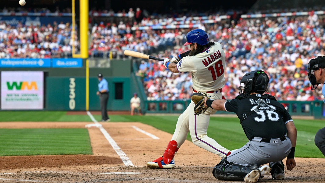 Phillies lose García to 60-day IL, turn to platoon fix