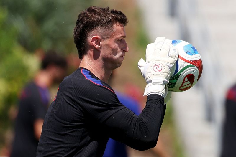 Soccer-US picks Freese in goal, Paraguay's Enciso makes start in World ...