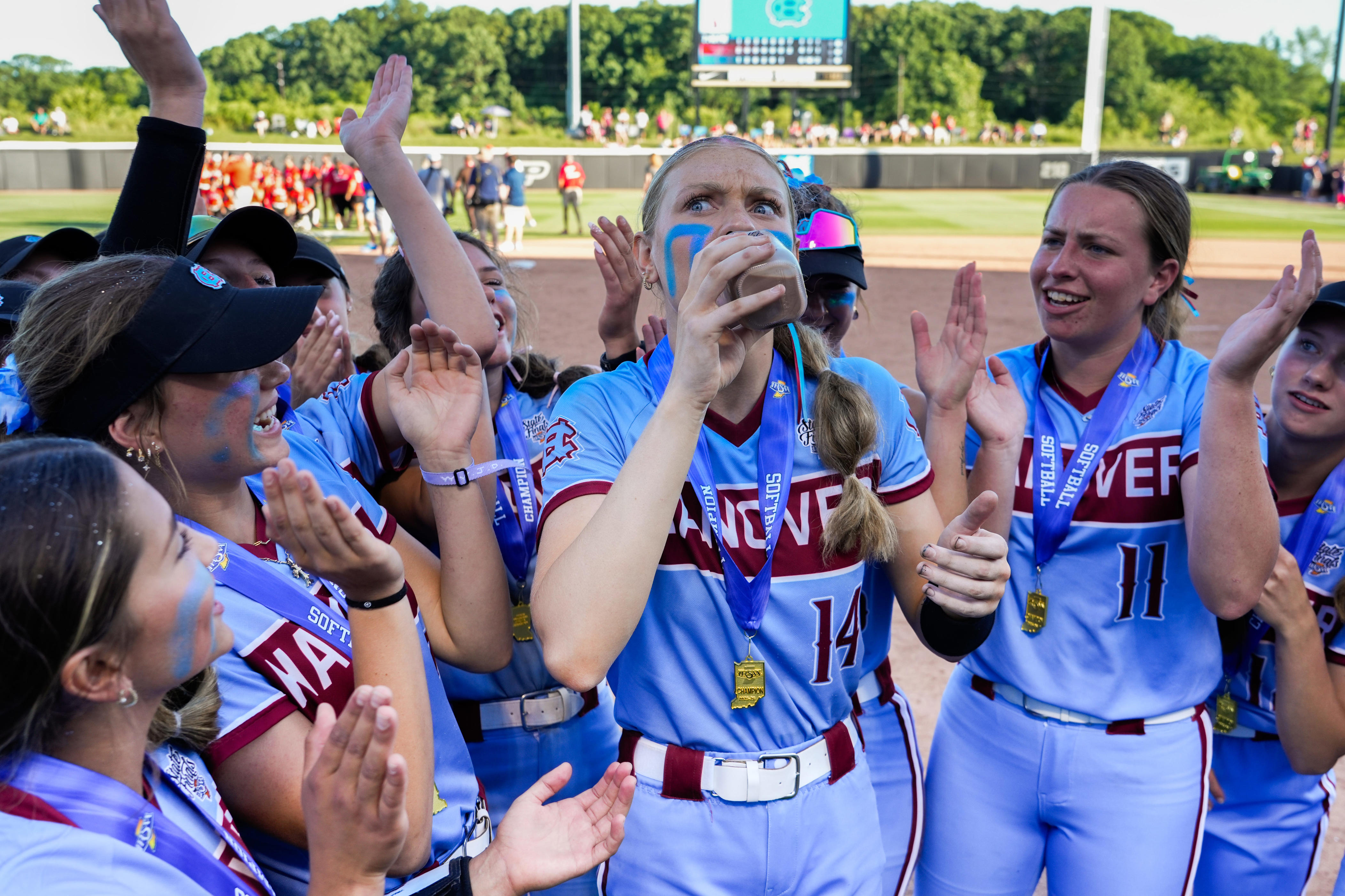 Who's winning Indiana state softball titles, how to watch, ticket info