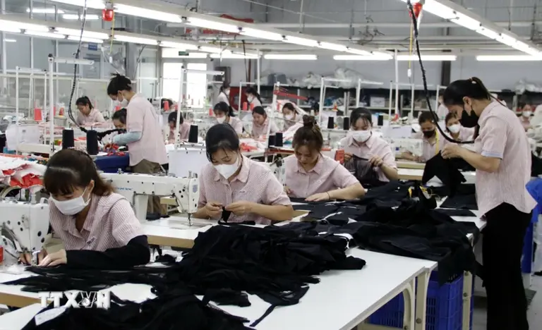 Bộ Chính trị ban hành nghị quyết mới về phát triển kinh tế có vốn đầu ...