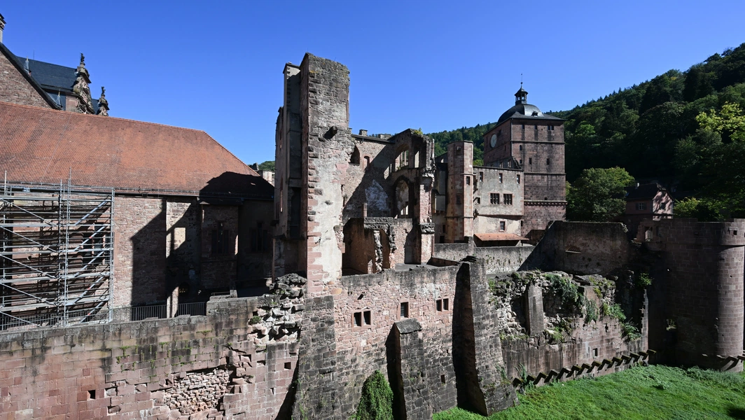 11 lost and legendary castles and mansions