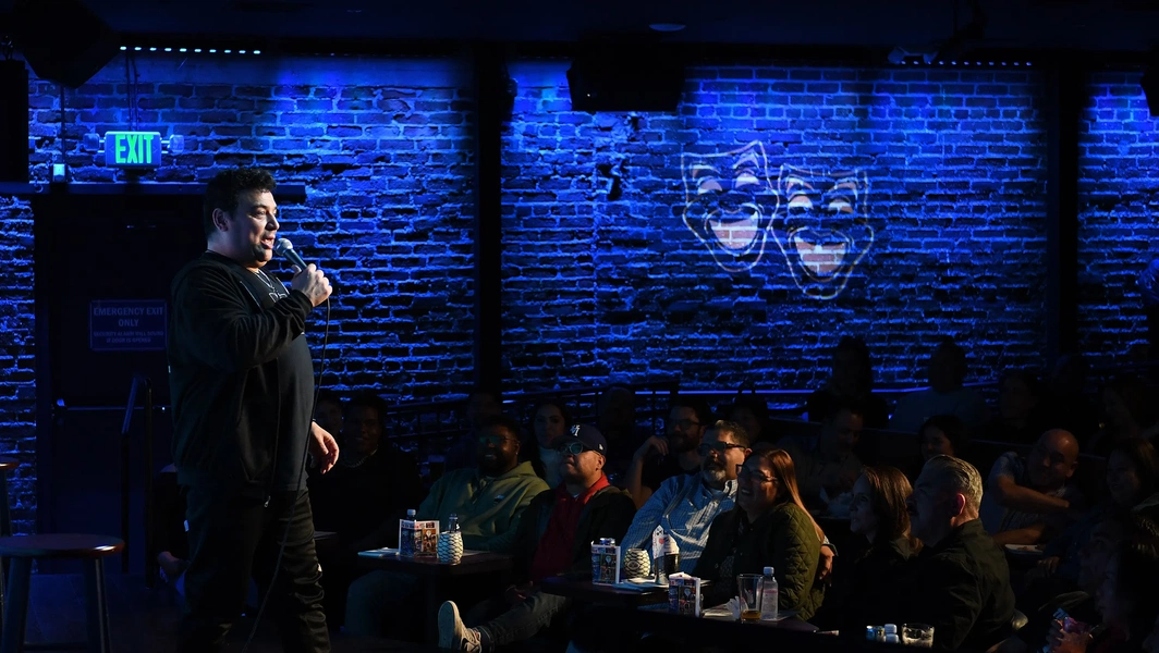 9 comedians who turned struggles into humor
