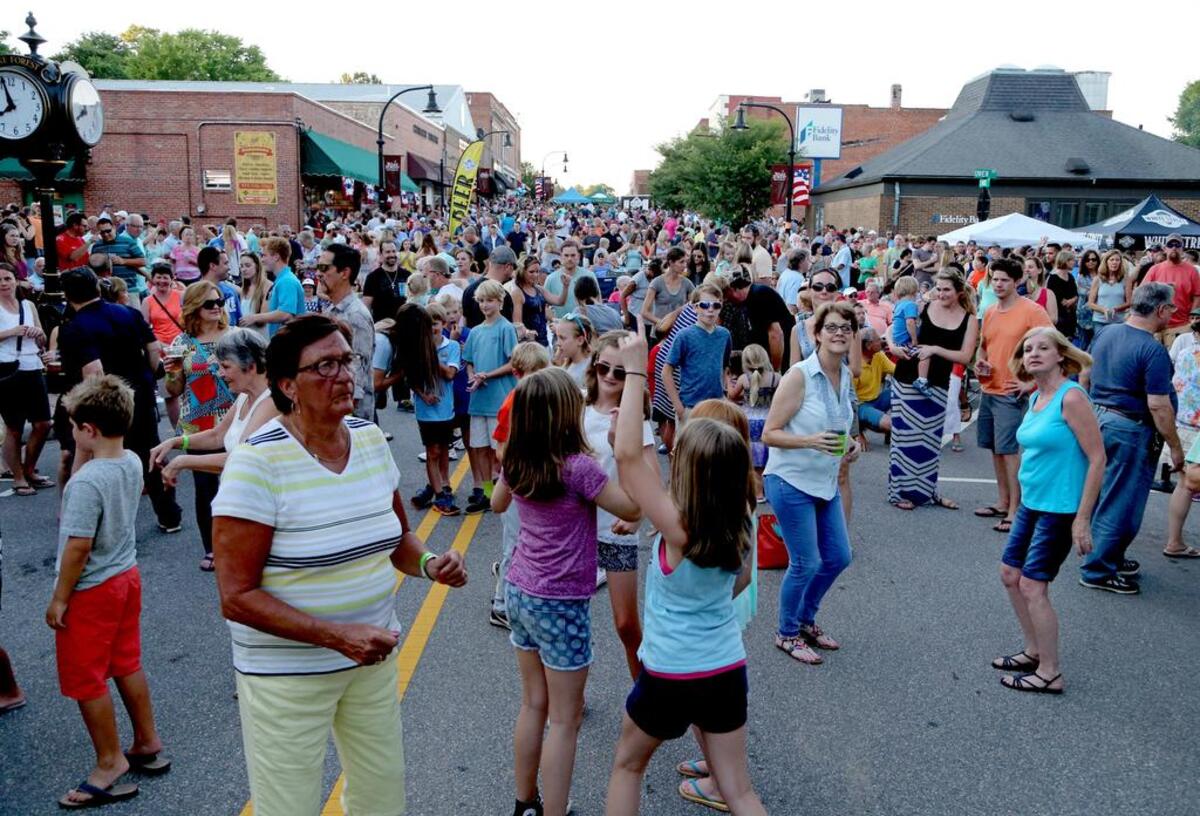 Wake town defends putting police with rifles on rooftops for its ...