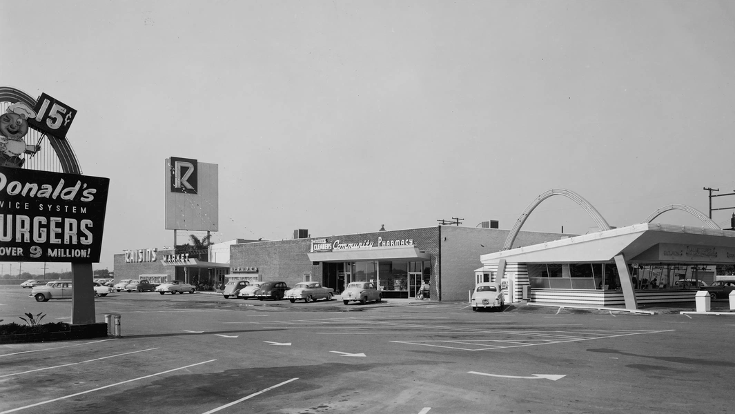 8 retro fast food menu items and milestones