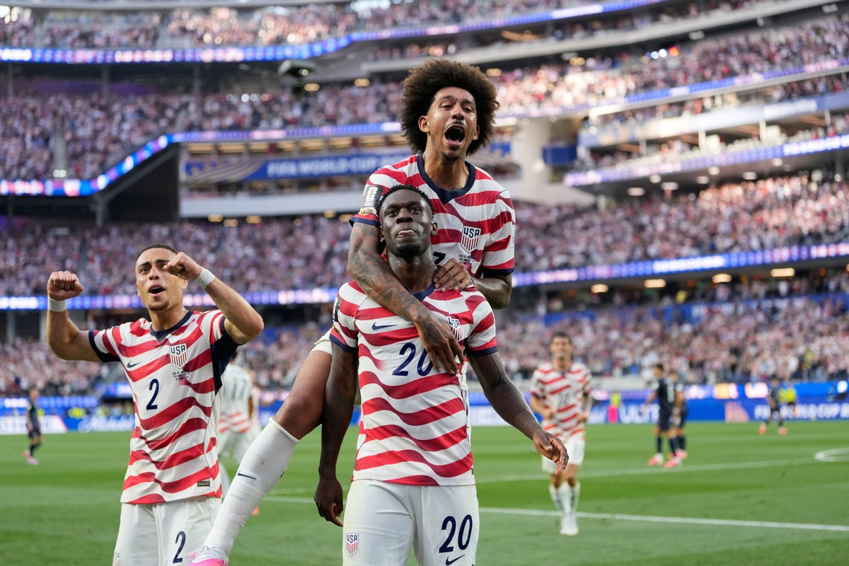 USA stoke belief in wildest World Cup dreams after thrashing Paraguay