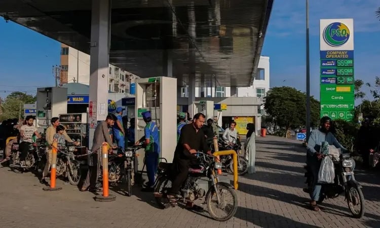 Petrol pump owners demand monthly fuel price reviewPublished on: June ...