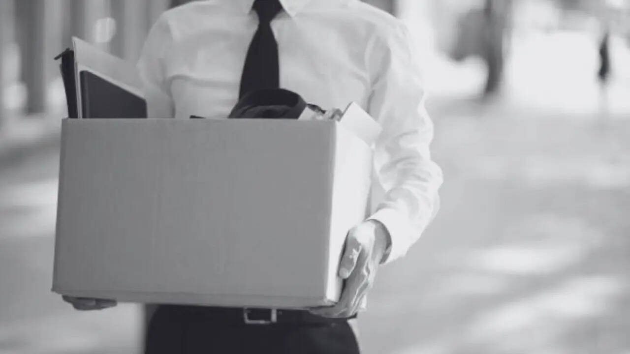 Laid off at 29 with ₹5 crore net worth, man asks Reddit: 'Should I be ...