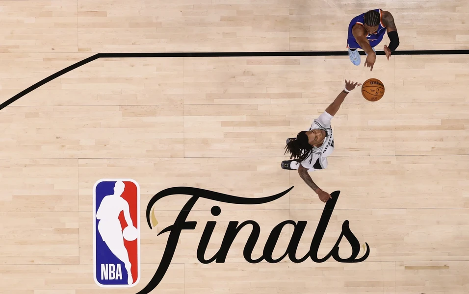 Knicks fans boost demand for Spurs' Game 5