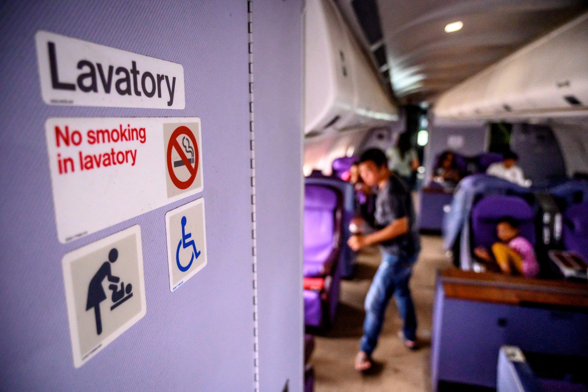 When is the best time to use the airplane bathroom? Flight attendant ...