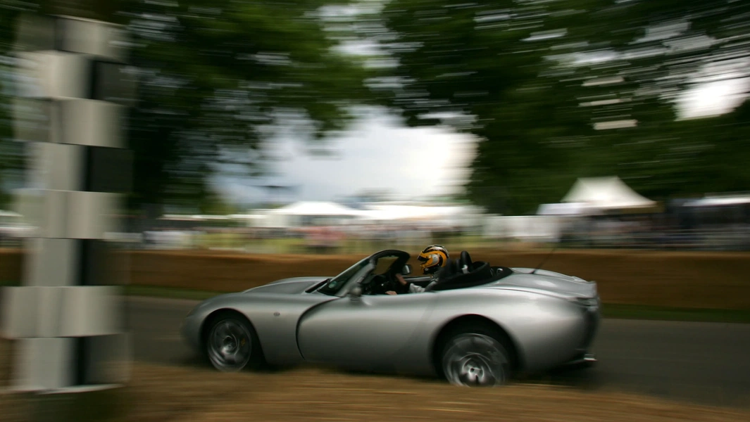 11 cars prohibited from roads in various countries