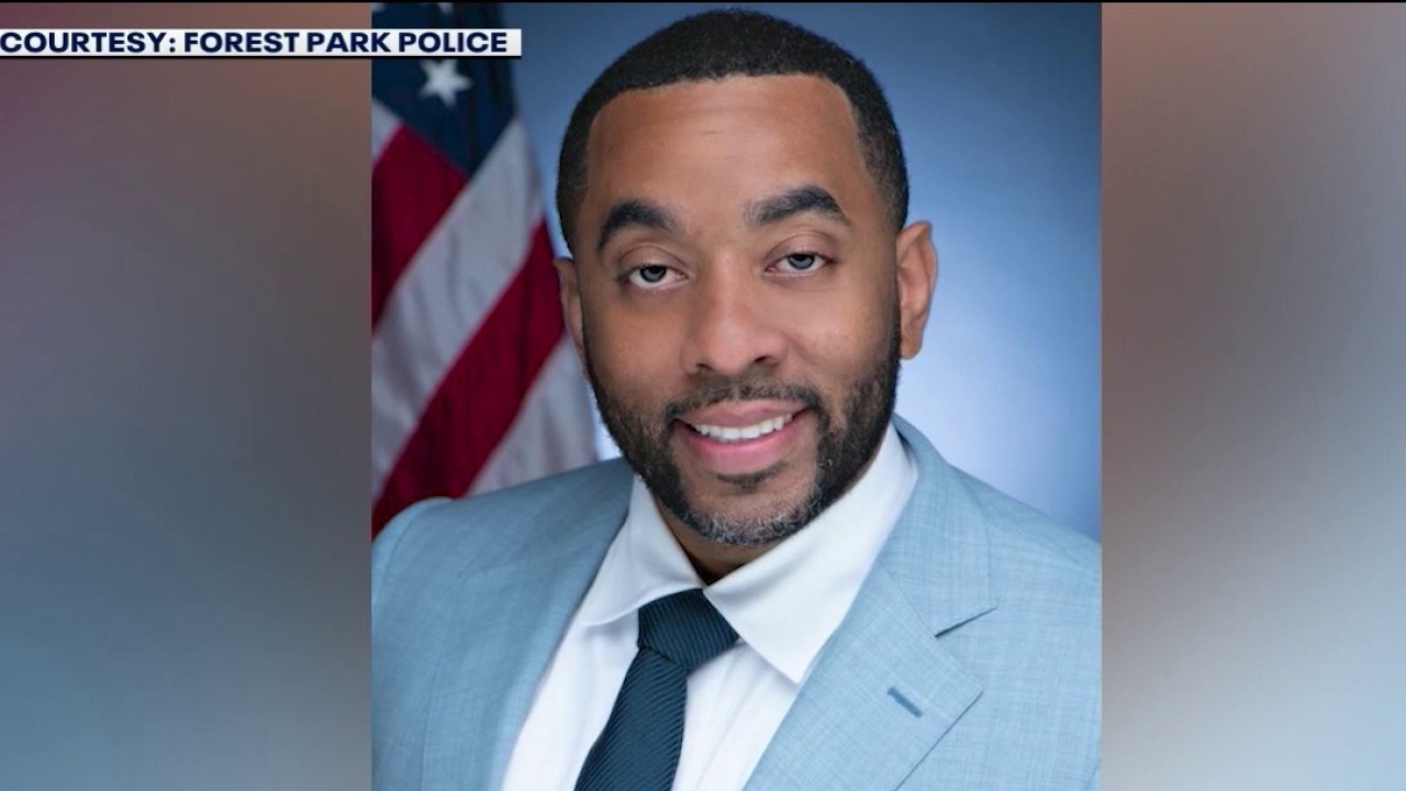 Cleared Forest Park police chief blocked from returning to work by city ...