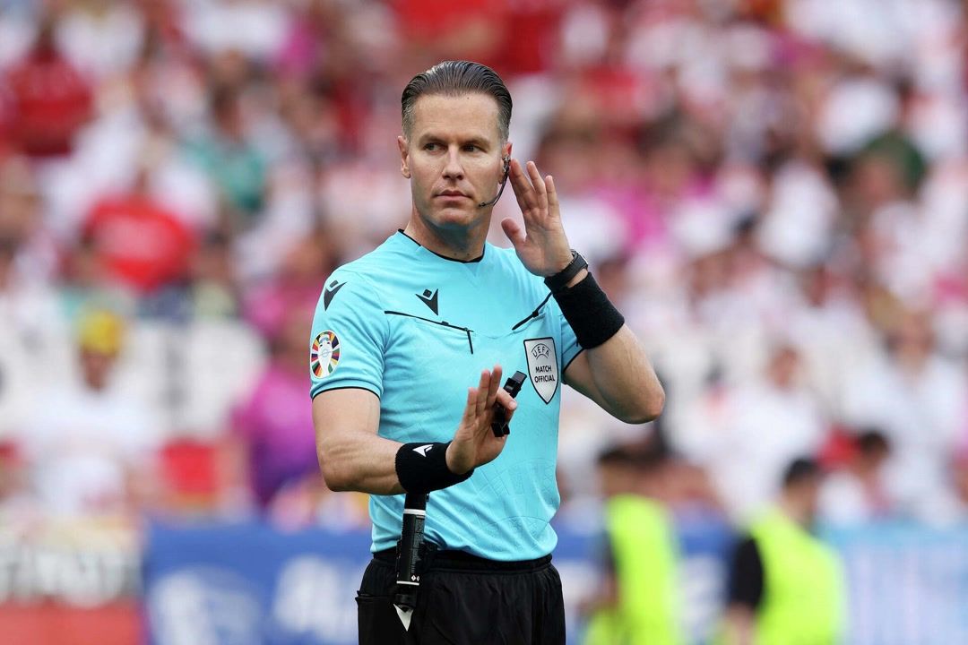 Stoppage time explained: here's why World Cup soccer games almost never ...