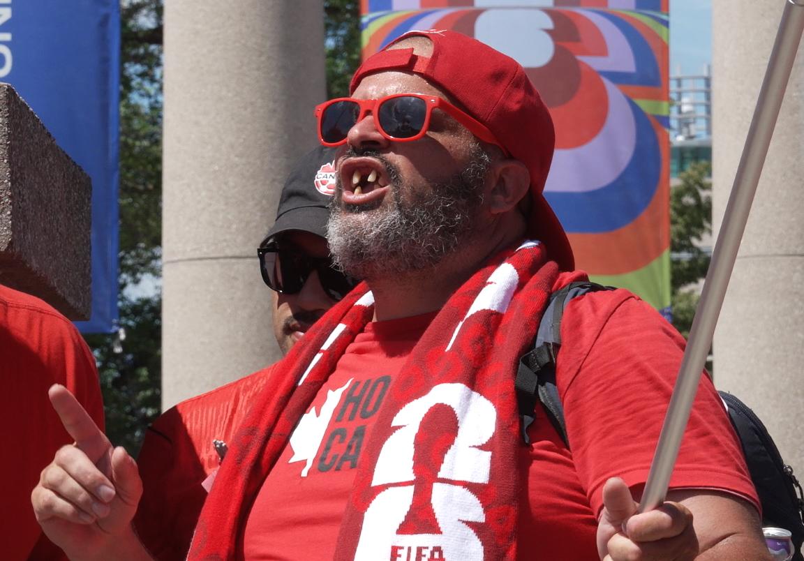 Fans of Canada, Bosnia soak up atmosphere of 1st-ever World Cup match ...
