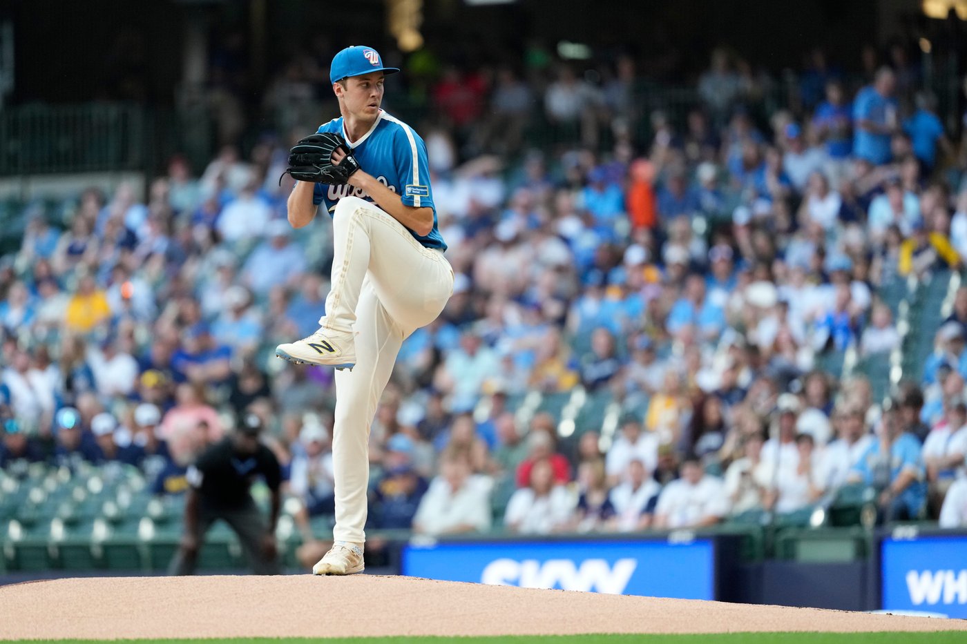 Misiorowski : 15 RAB et un premier match complet dans le baseball majeur