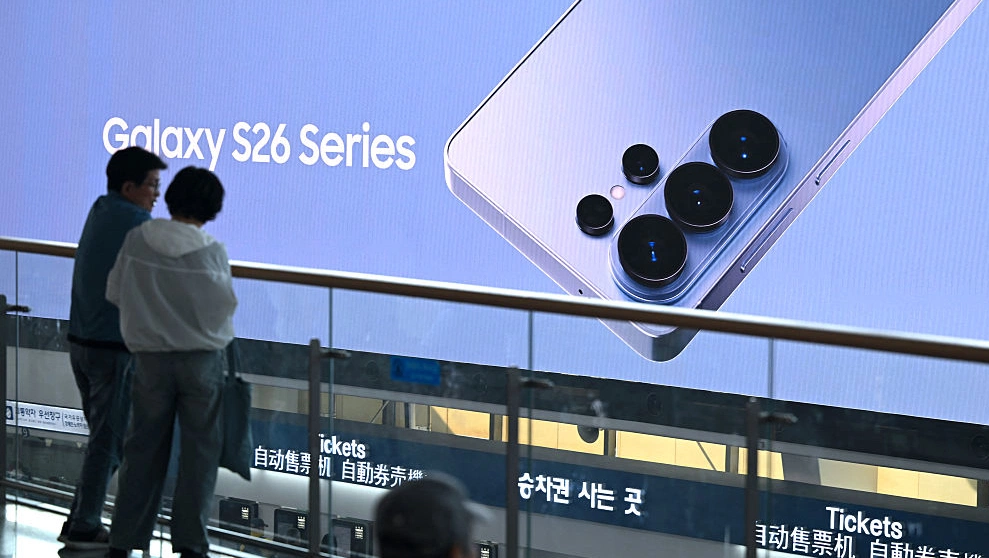 Samsung smartphone screen repair costs and options