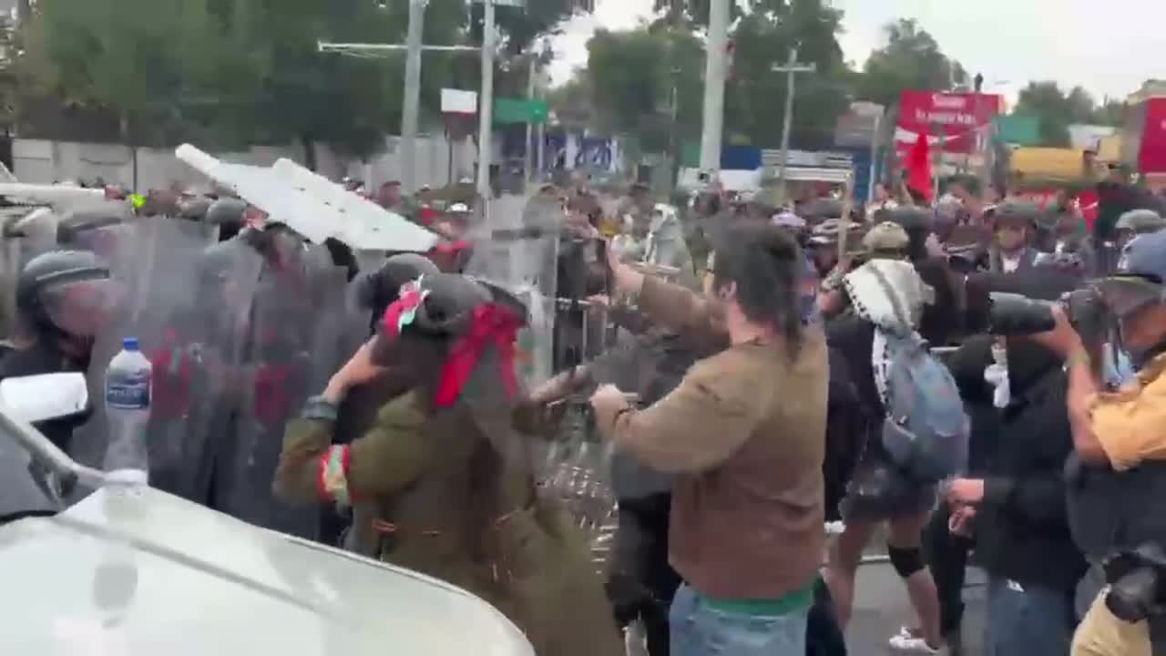 Clashes erupt in Mexico City as World Cup fans witness tense standoff ...