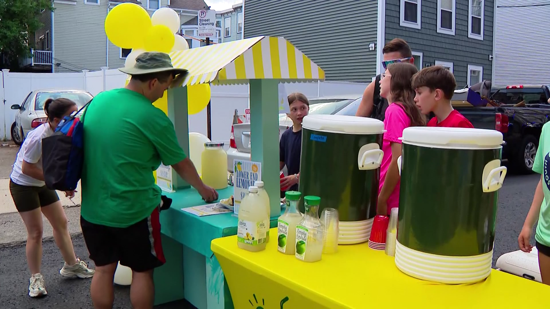 Police: Teen charged in lemonade stand robbery