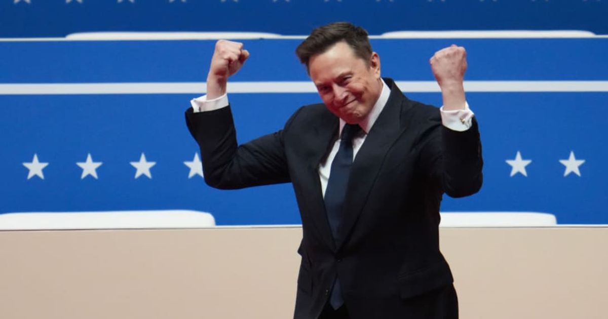Elon Musk’s trillionaire status sparks backlash from Democrats calling ...