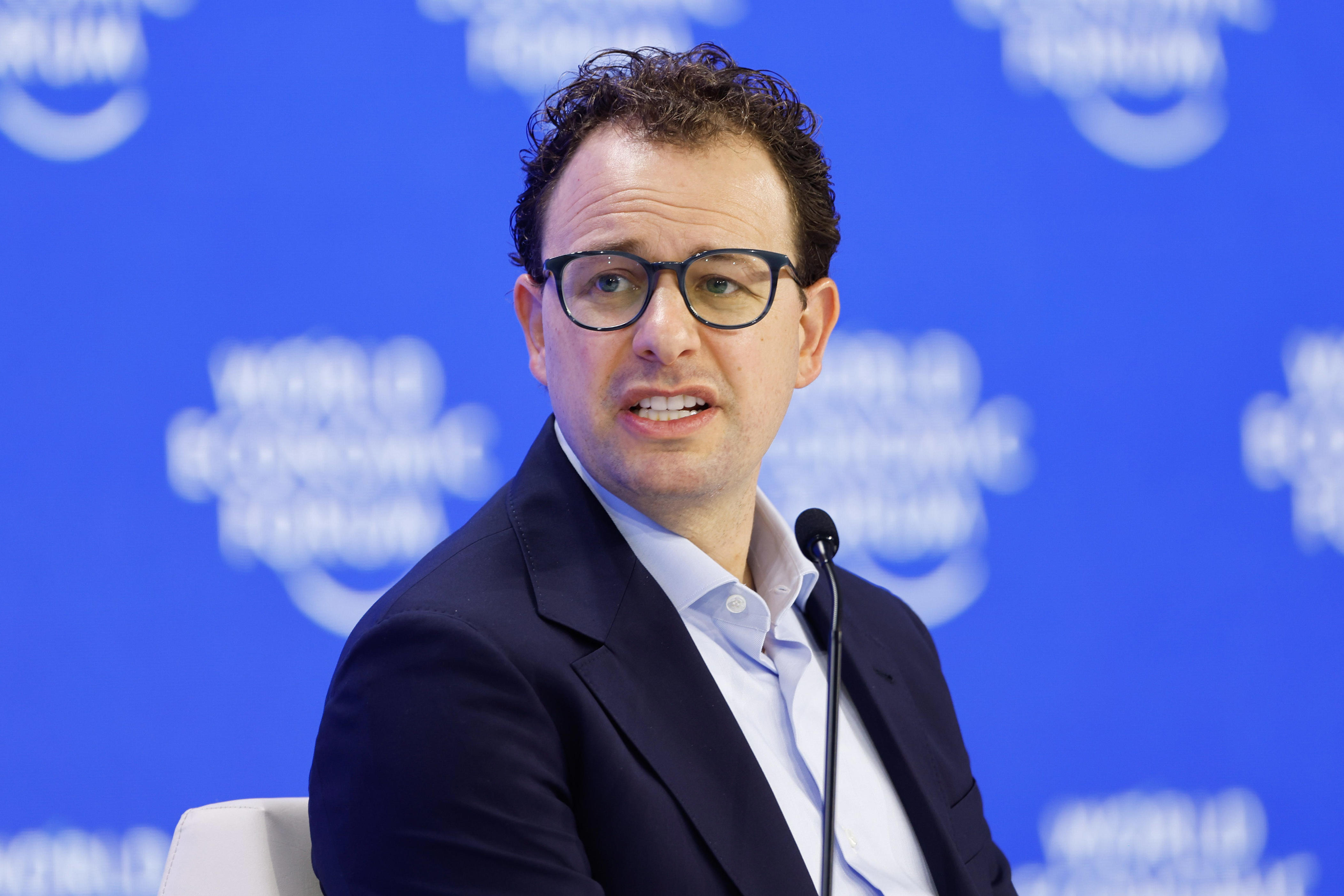 What smart people are saying about the sudden ban on foreign use of ...