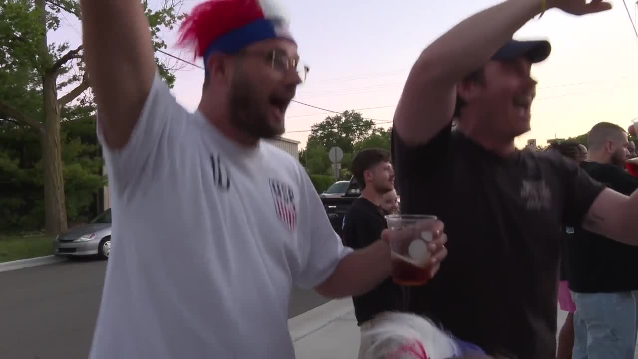 World Cup fever hits Old Town Lansing, local soccer squad