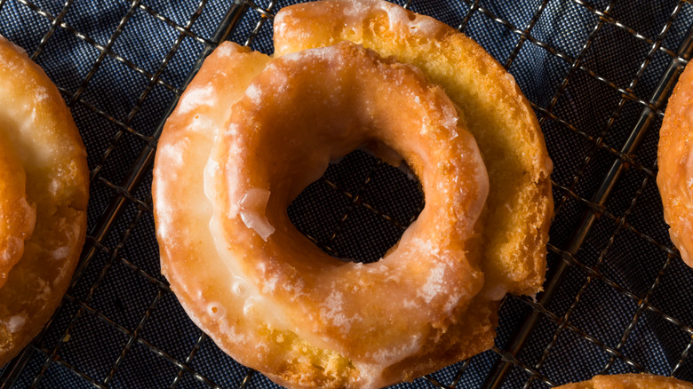 Why old-fashioned donuts are easier to fry at home than other types