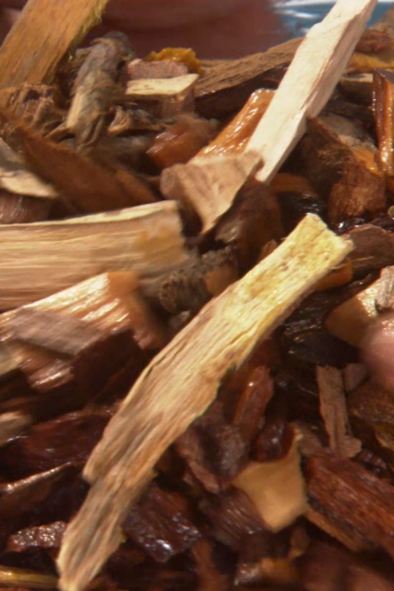 Making a mesquite smoke pouch for flavor