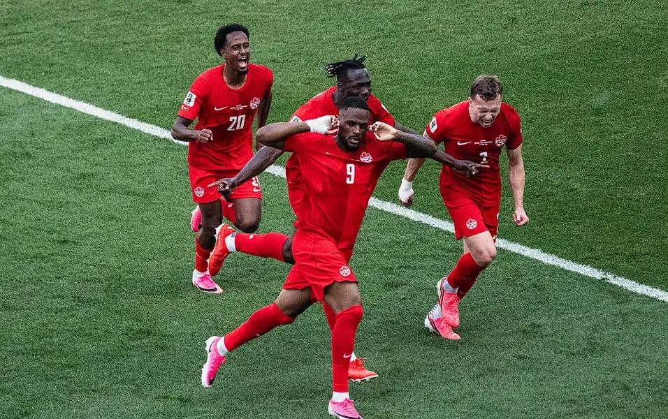 Larin's late goal earns Canada historic World Cup point
