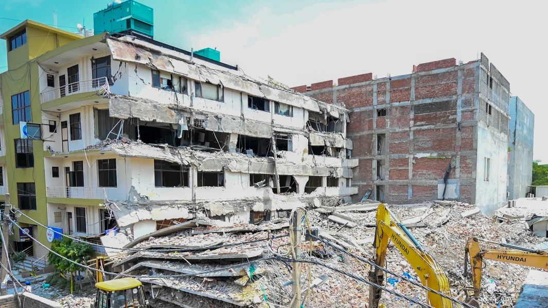 17 costly construction failures and delays