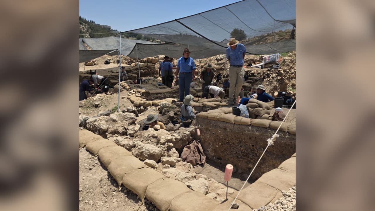 Ancient jars unearthed at biblical Shiloh days before annual wine festival