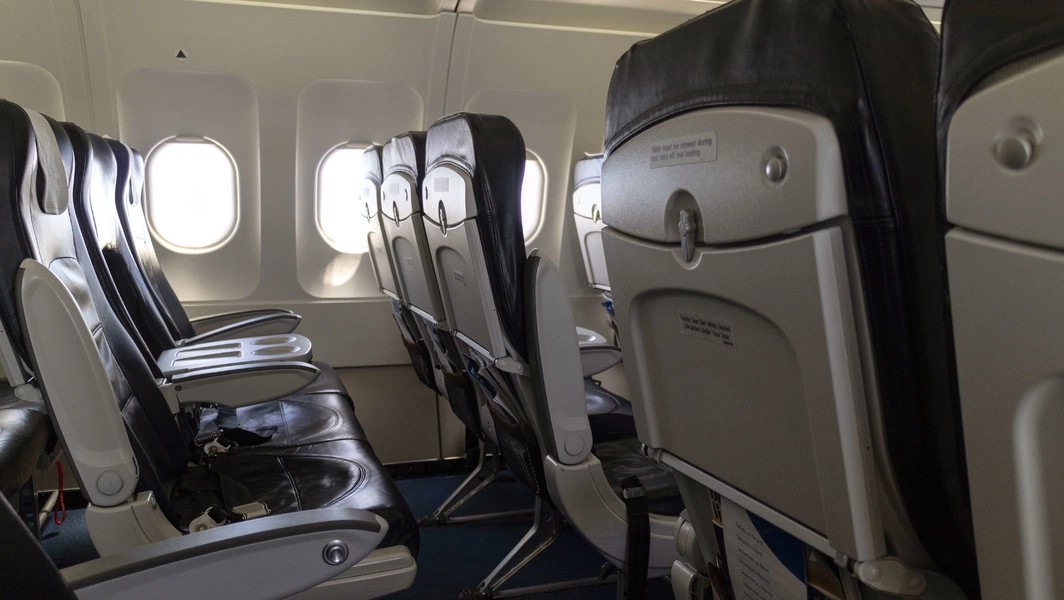 6 perspectives on airplane seat reclining