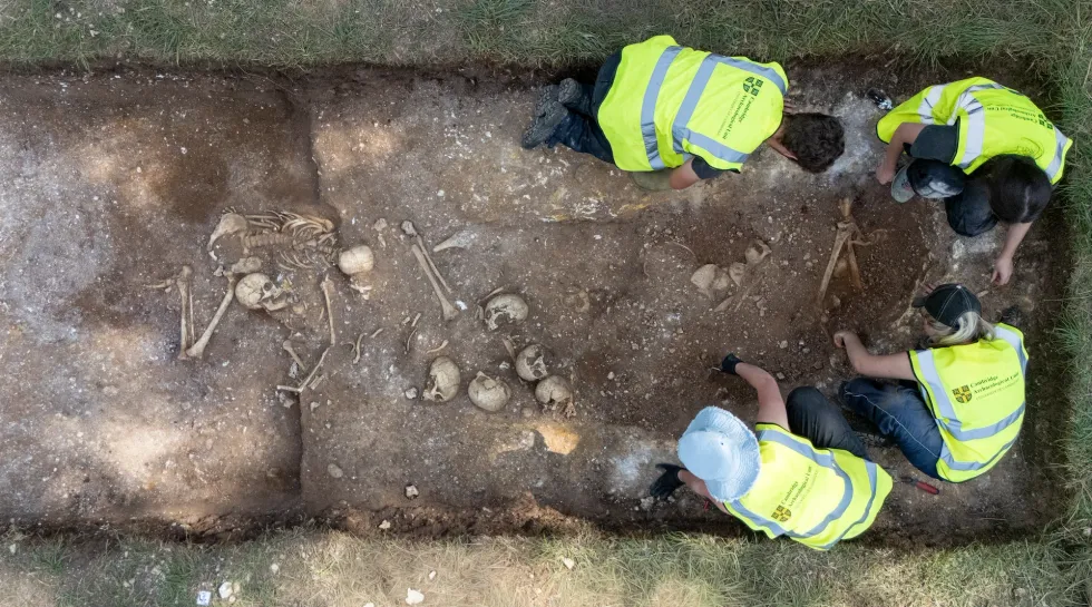 Archaeology students uncover ninth-century Viking grave with literal ...