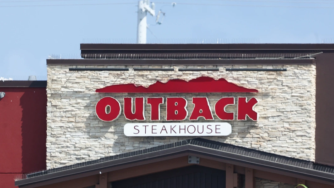 Facts about Outback’s $55 Bloomin’ Bundle