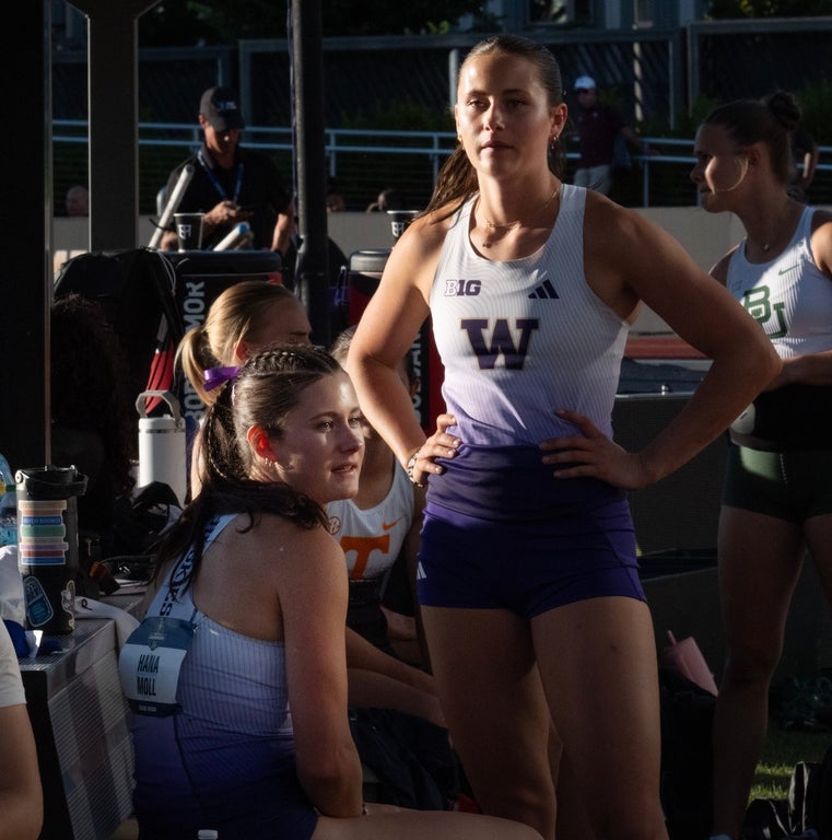 Washington pole vault star Amanda Moll soars into the spotlight, in photos