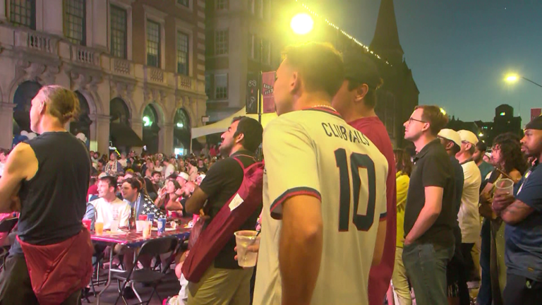 Rochester soccer fans pack East and Alexander for World Cup watch party