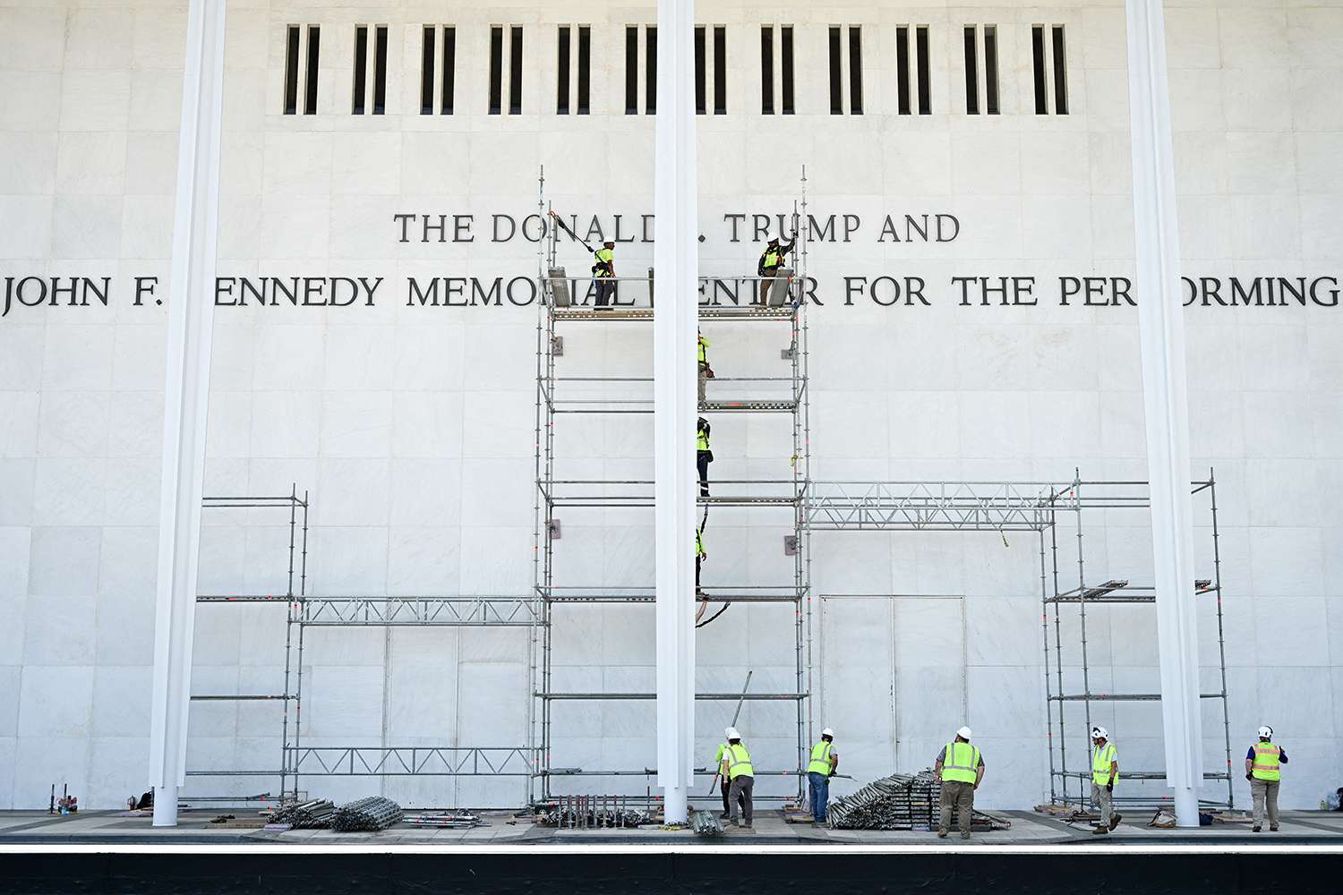Kennedy Center begins removing Trump name before court-set requirement ...